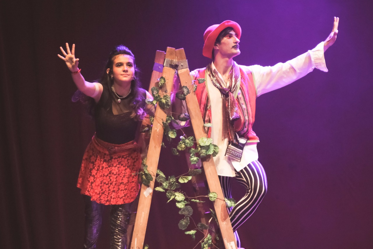 Esta noche sube a escena “Mágico Rock”, el musical tributo a Luis ...